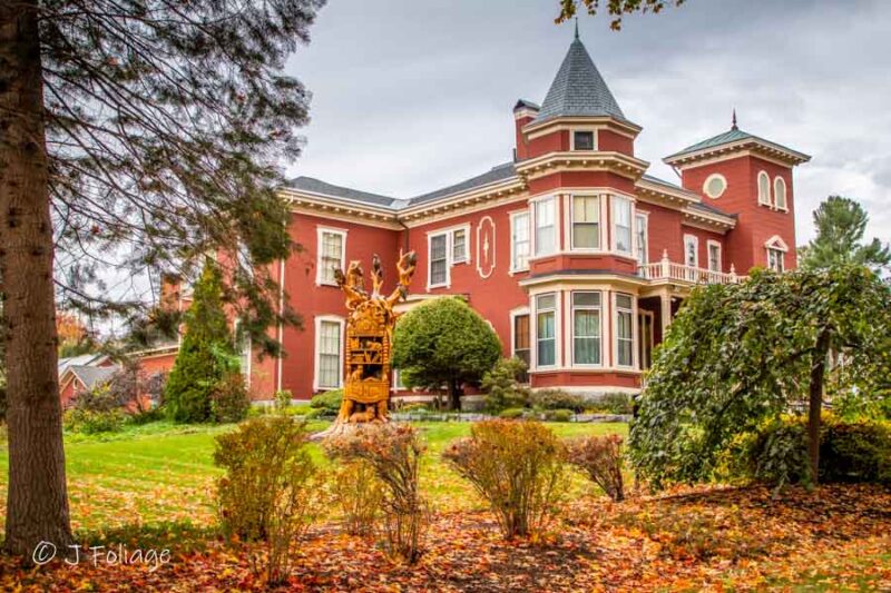 Stephen Kings Home in Bangor Maine - New England Fall Foliage